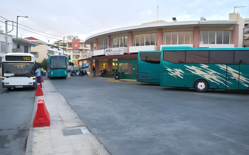 Crete buses guide 2026 | KTEL routes, schedules and tickets practical tips