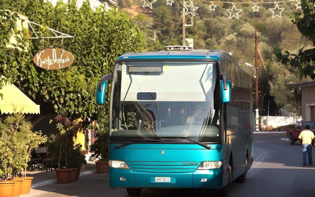 Crete buses guide 2026 | KTEL routes, schedules and tickets practical tips