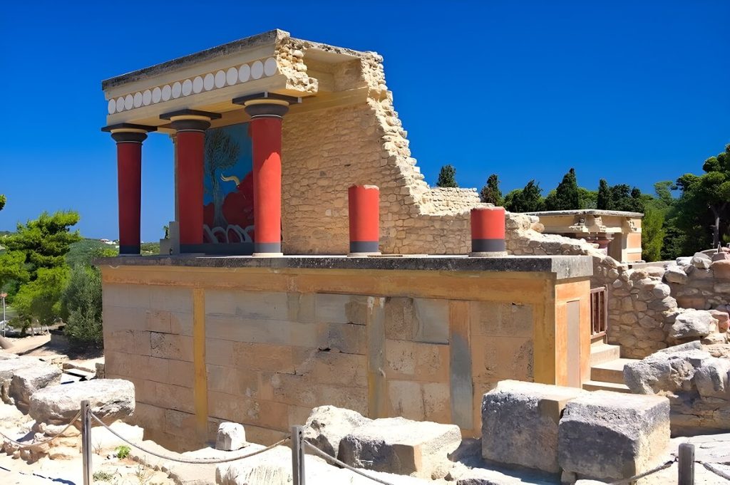 Knossos Palace Crete 2026 | Complete guide to ancient Minoan ruins